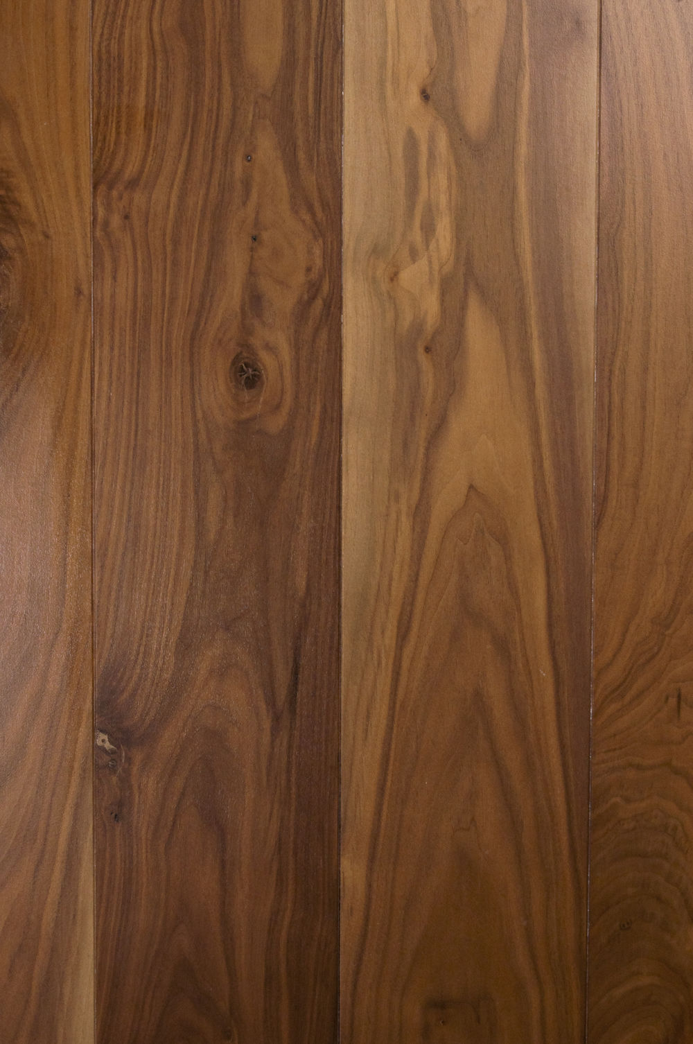 Noten / Walnoot Multiplank of Duoplank bekijken? - Knulst Houten Vloeren