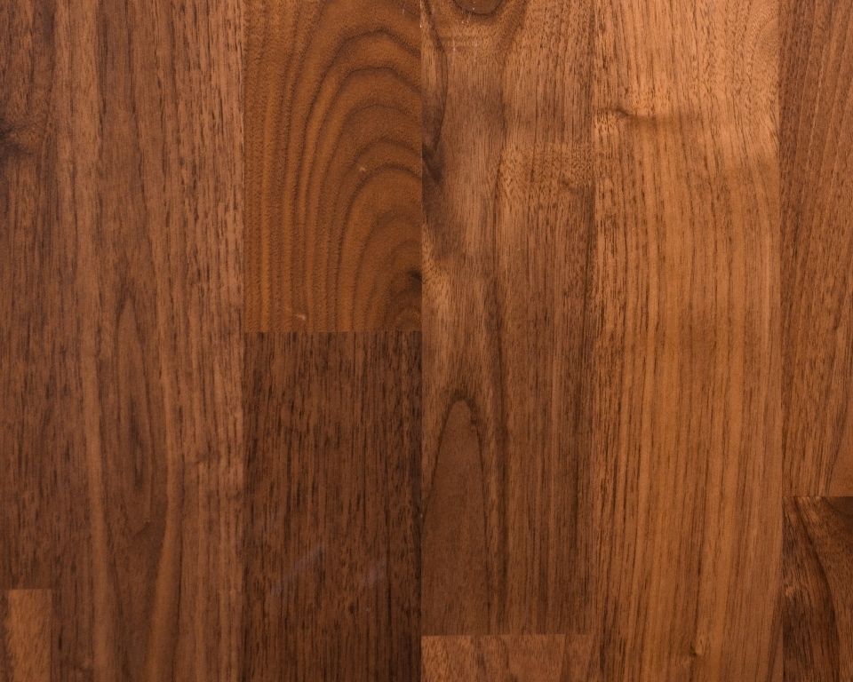 Noten / Walnoot Parketvloer Tapis bekijken? - Knulst Houten Vloeren